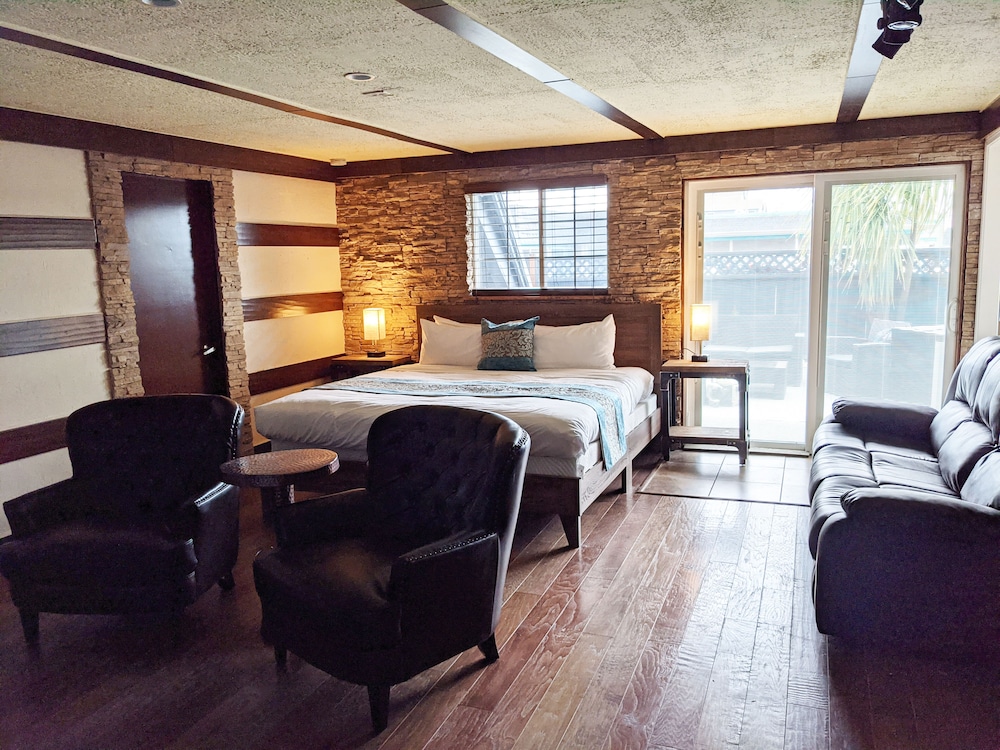 Wanderlust Inn, Ocean Shores: $49 Room Prices & Reviews | Travelocity