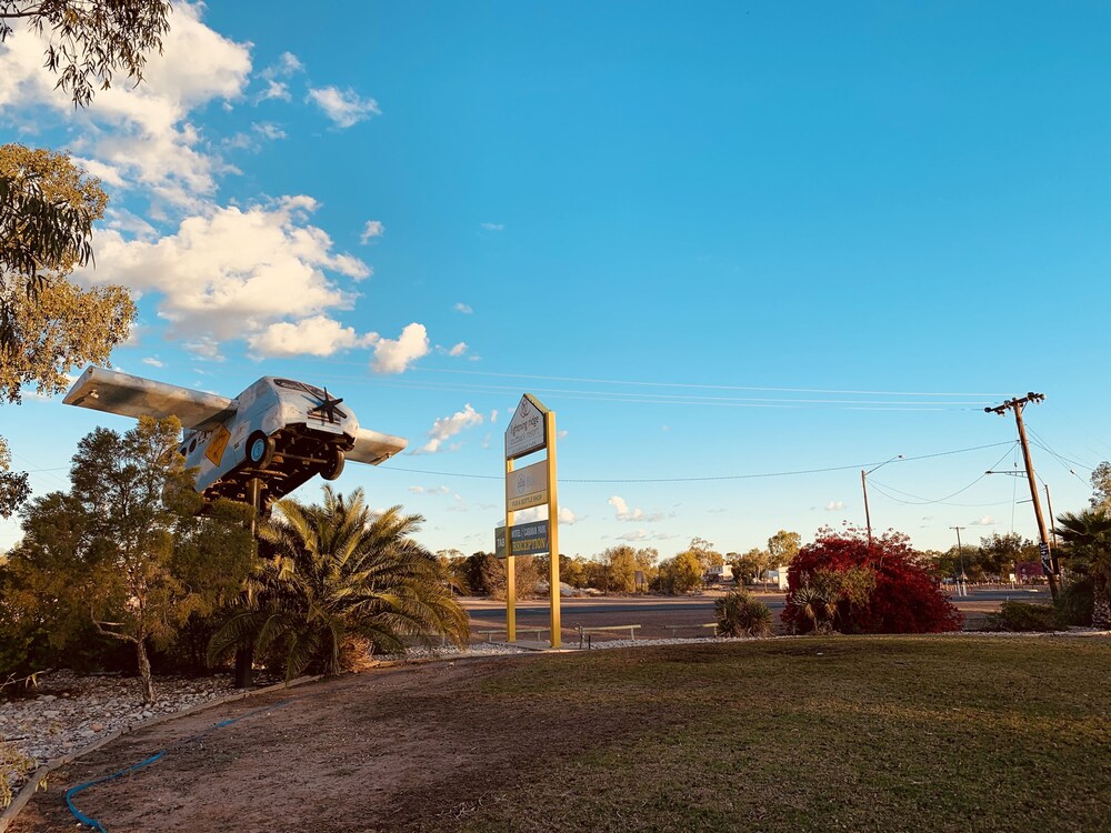 Lightning Ridge Outback Resort & Caravan Park: AU$175 Deals & Reviews ...