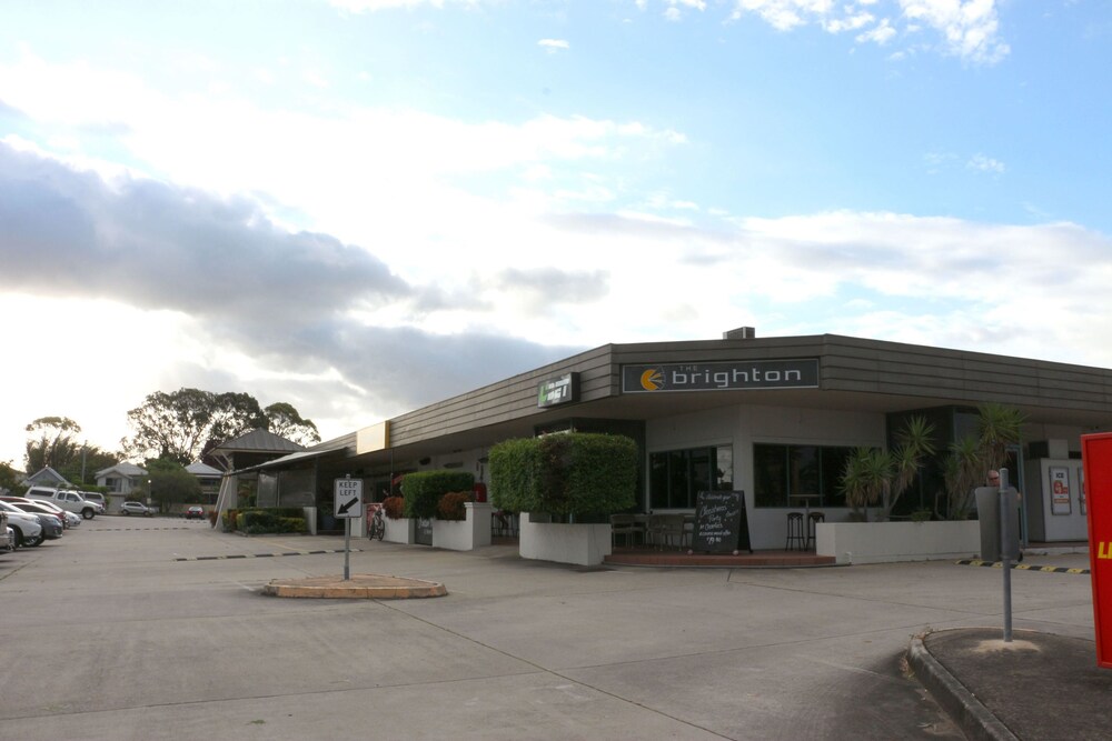 Brighton Hotel: AU$121 Deals & Reviews (Brisbane, AUS) | Wotif