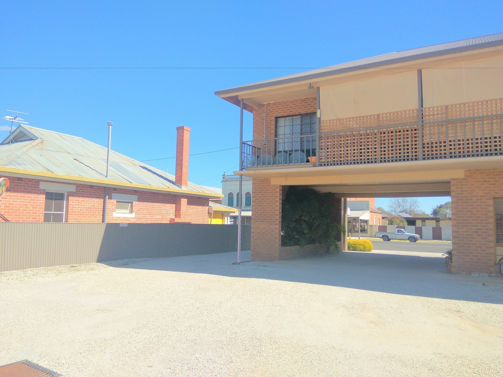 Holbrook Town Centre Motor Inn: AU$125 Deals & Reviews (Holbrook, AUS ...