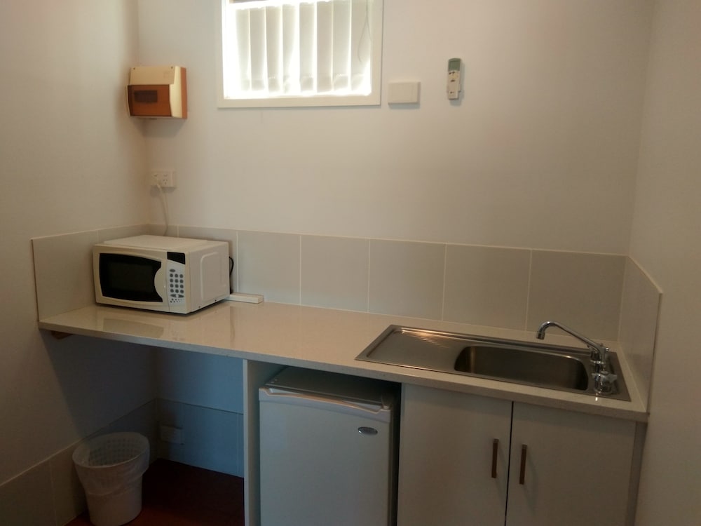 Holbrook Town Centre Motor Inn: AU$125 Deals & Reviews (Holbrook, AUS ...