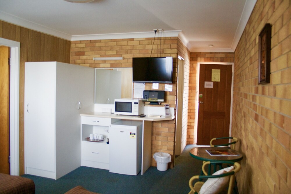 Buckaroo Motor Inn: NZ$139 Deals & Reviews (Warwick, AUS) | Wotif