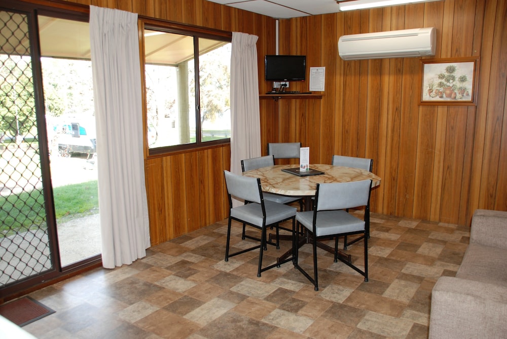 Beechworth Lake Sambell Caravan Park, Australia | Australian Accommodation