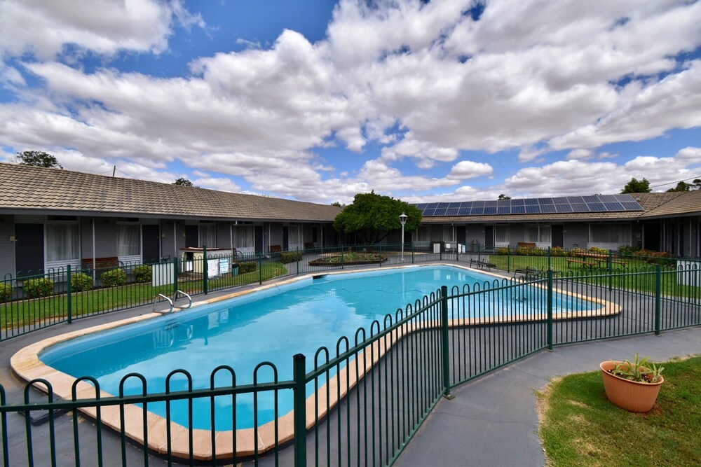 Townhouse Motel: AU$91 Deals & Reviews (Cowra, AUS) | Wotif