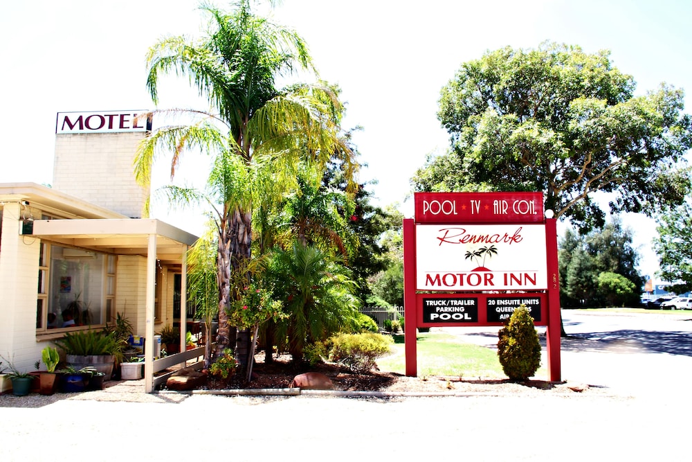 Renmark Motor Inn Motel in Renmark | Best Rates & Deals on Orbitz