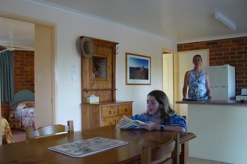 Rubyvale Motel & Holiday Units - An Adults Only Getaway: AU$160 Deals ...