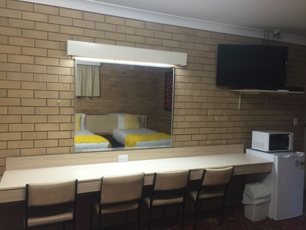 Blue Violet Motor Inn: Deals & Reviews (Toowoomba, AUS) | Wotif