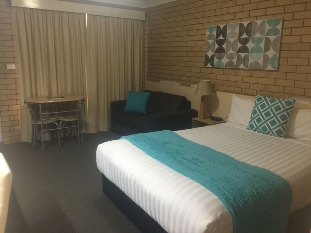 Blue Violet Motor Inn: Deals & Reviews (Toowoomba, AUS) | Wotif