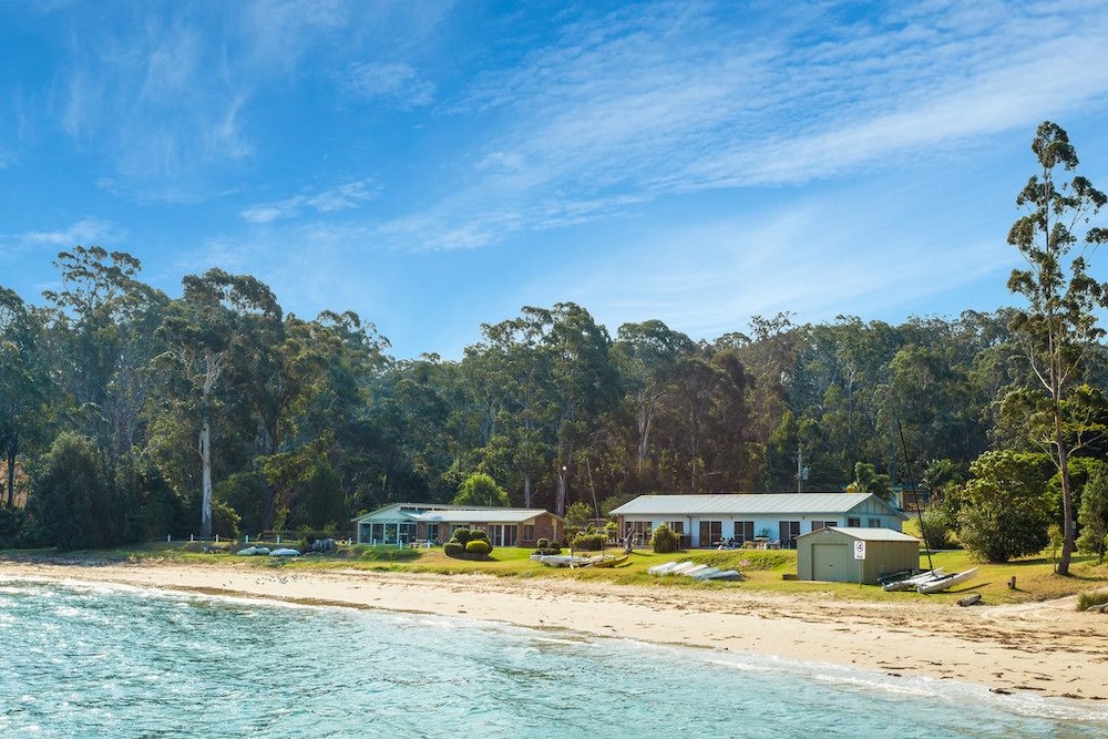 Quarantine Bay Beach Cottages, Australia | Australian Accommodation