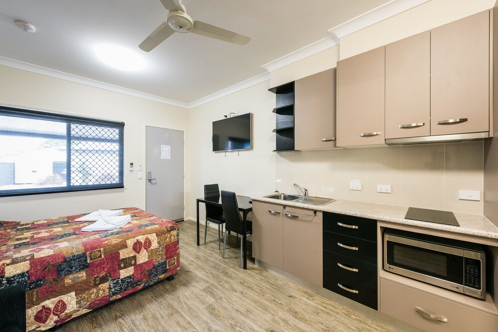 Athena Studio Units: AU$147 Deals & Reviews (Roma, AUS) | Wotif