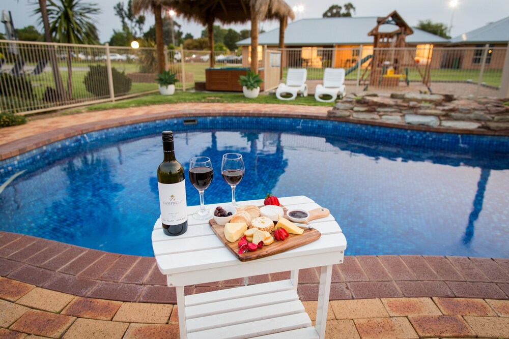 Howlong Golf Resort: Deals & Reviews (Howlong, AUS) | Wotif