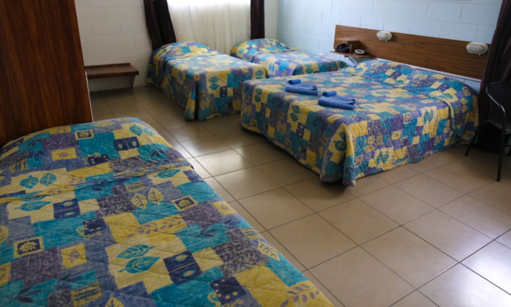 A & A Motel: AU$159 Deals & Reviews (Proserpine, AUS) | Wotif