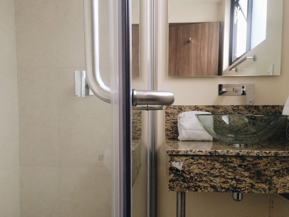 Hotel Castropol, Mexico City: $50 Room Prices & Reviews | Travelocity