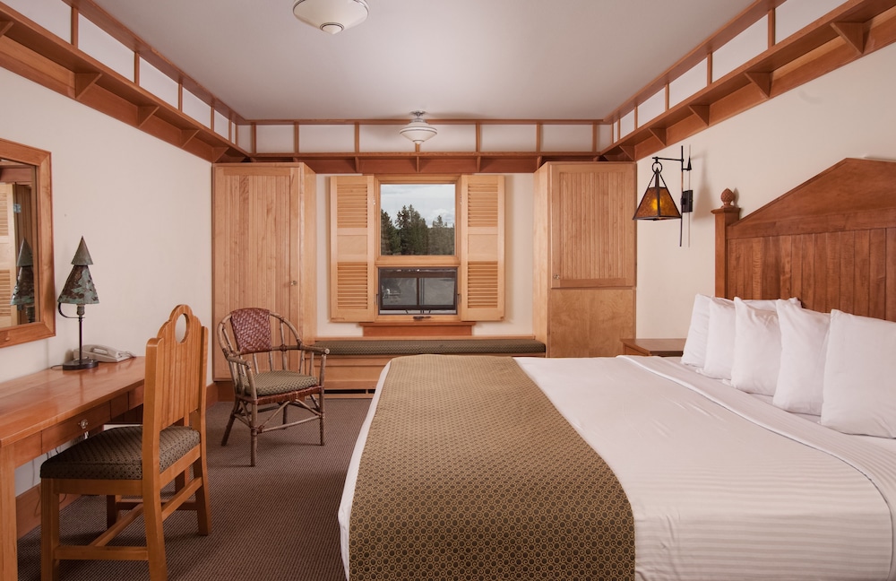 Old Faithful Snow Lodge & Cabins - Inside the Park in Yellowstone ...