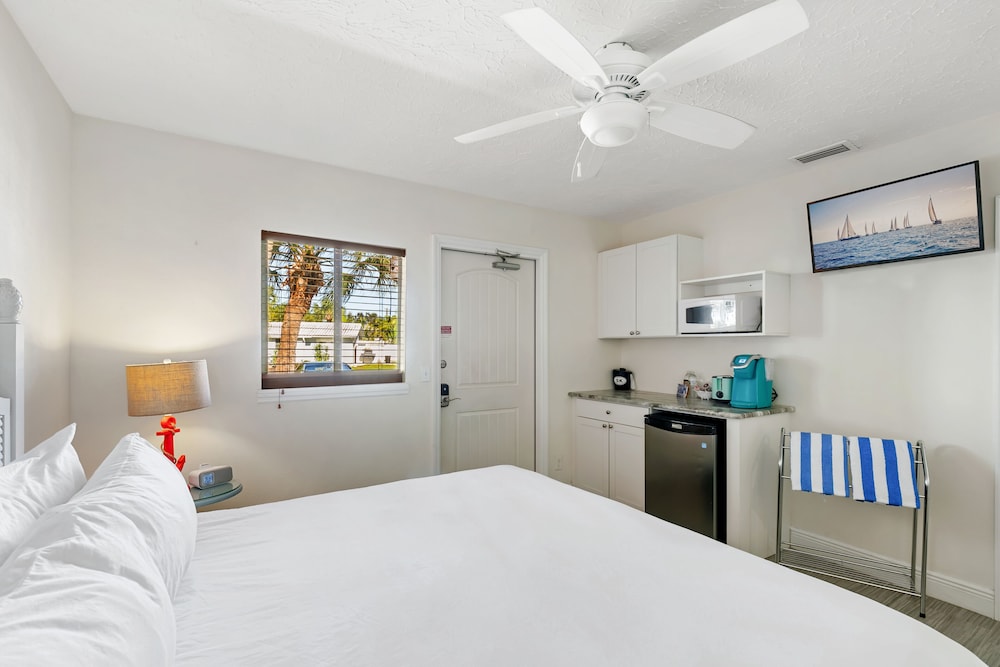 Siesta Key Beachside Villas in Siesta Key | Best Rates & Deals on Orbitz