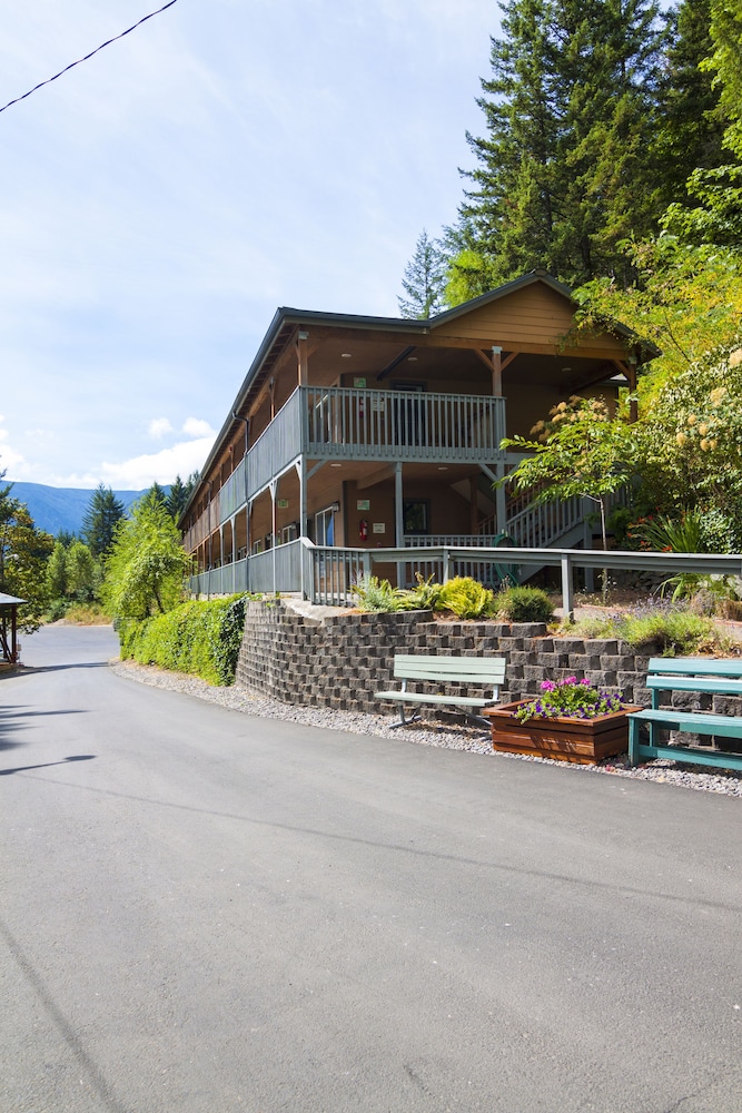 Carson Hot Springs Resort in Carson | Best Rates & Deals on Orbitz