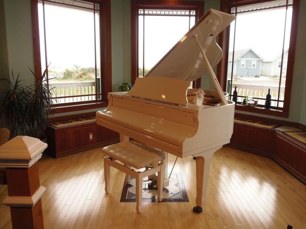 The Collins Inn and Seaside Cottages - Adults Only in Ocean Shores ...