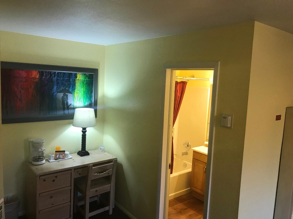 Caboose Motel, Durango: $64 Room Prices & Reviews | Travelocity