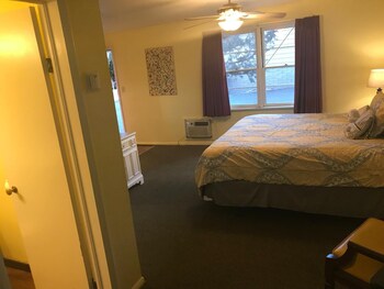 Caboose Motel, Durango: $64 Room Prices & Reviews | Travelocity