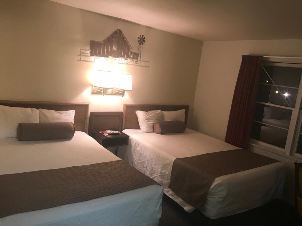 Caboose Motel, Durango: $64 Room Prices & Reviews | Travelocity