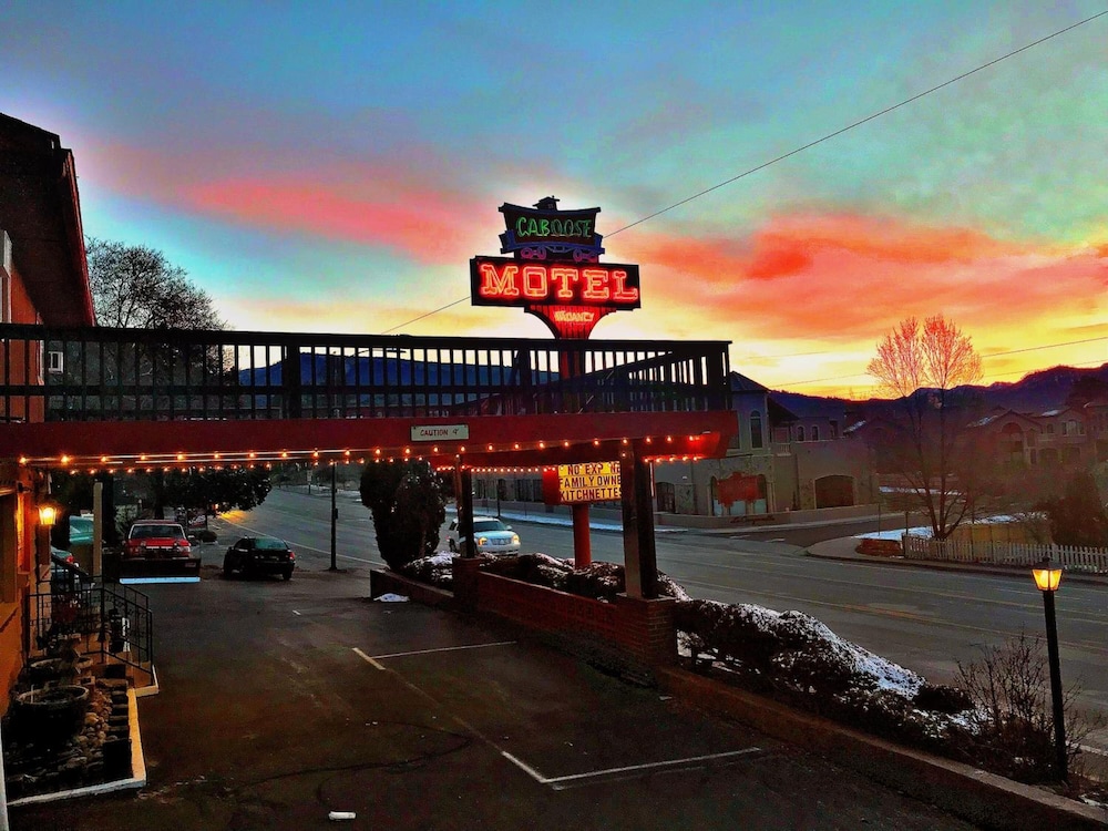 Caboose Motel, Durango: $64 Room Prices & Reviews | Travelocity