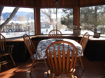 Caboose Motel, Durango: $64 Room Prices & Reviews | Travelocity