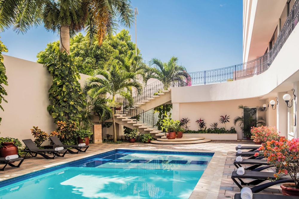 Gamma de Fiesta Inn Mérida El Castellano (Merida) – 2019 Hotel Prices ...