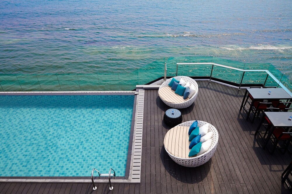 Radisson Hotel Colombo in Colombo | Best Rates & Deals on Orbitz