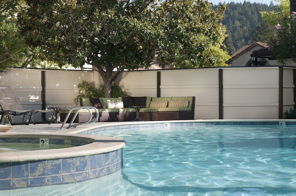 Roman Spa Hot Springs Resort in Calistoga | Best Rates & Deals on Orbitz