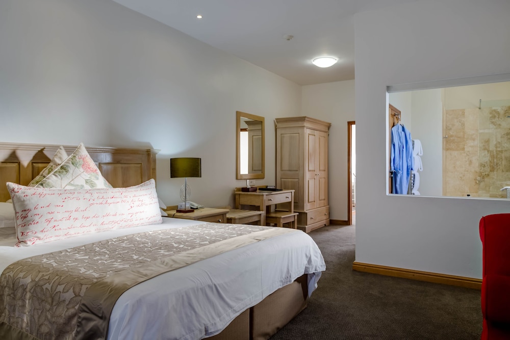 Arniston Spa Hotel, Arniston: $56 Room Prices & Reviews | Travelocity