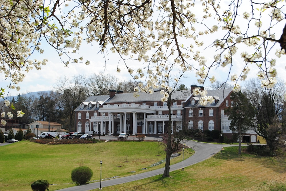 Mimslyn Inn Historic Hotels Of America in Luray | Hotel Rates & Reviews ...