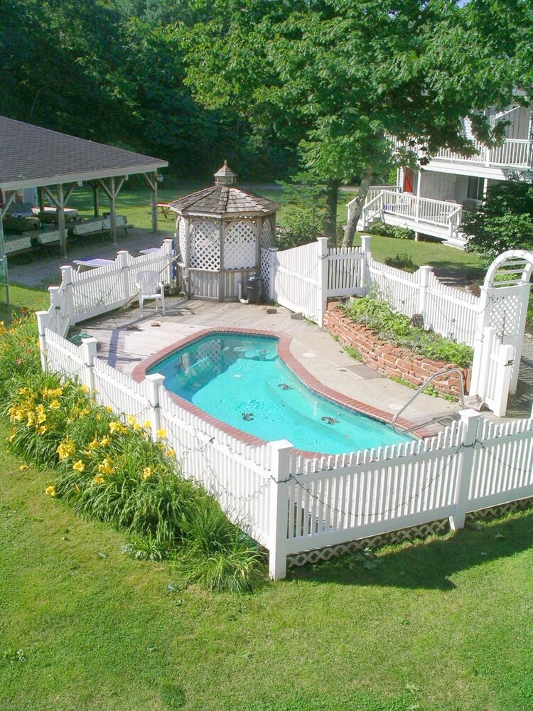 The Rhumb Line Resort, Kennebunkport: $129 Room Prices & Reviews ...
