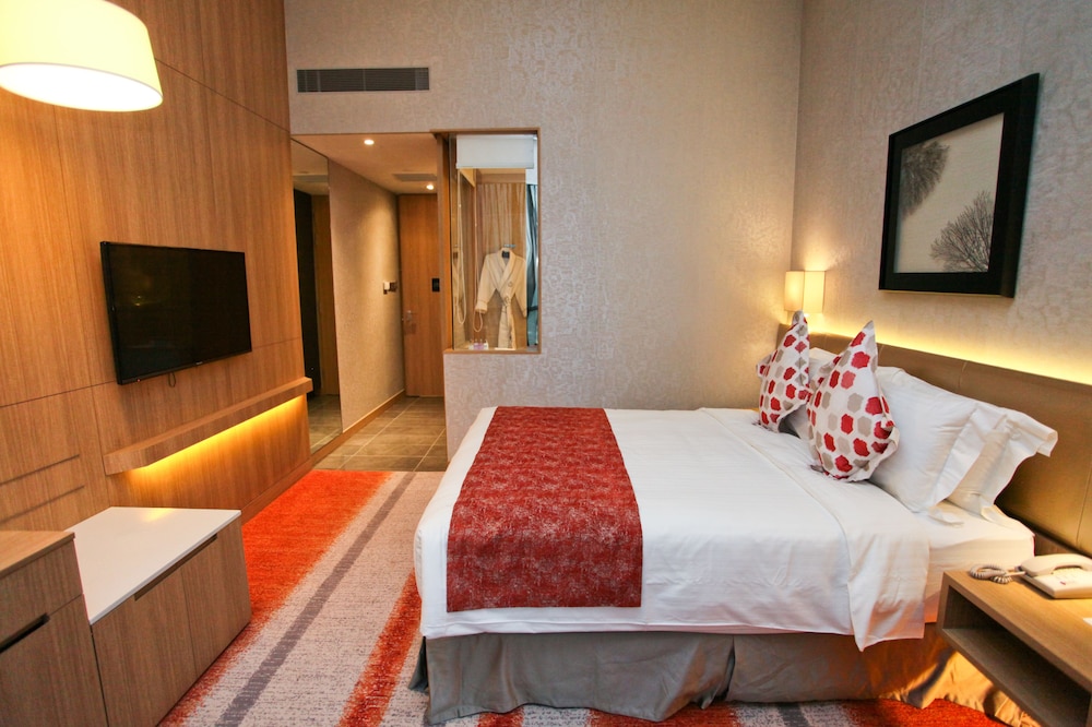 Momentus Hotel Alexandra in Singapore | Best Rates & Deals on Orbitz