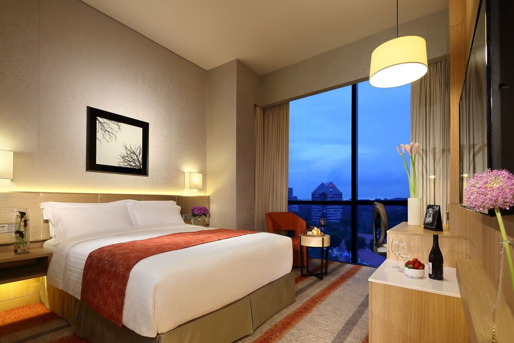 Momentus Hotel Alexandra in Singapore | Best Rates & Deals on Orbitz