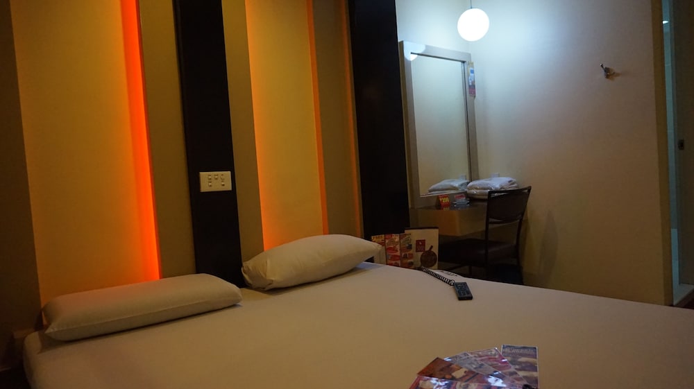 Hotel Sogo Cainta, Manila: $34 Room Prices & Reviews | Travelocity