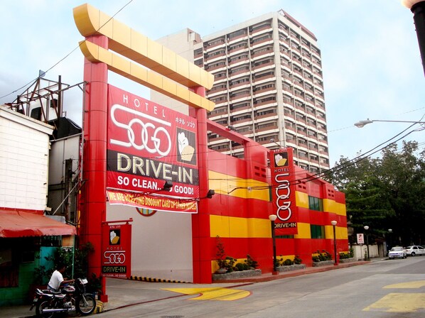 Book Hotel Sogo Quirino Motor Drive Inn in Manila | Hotels.com