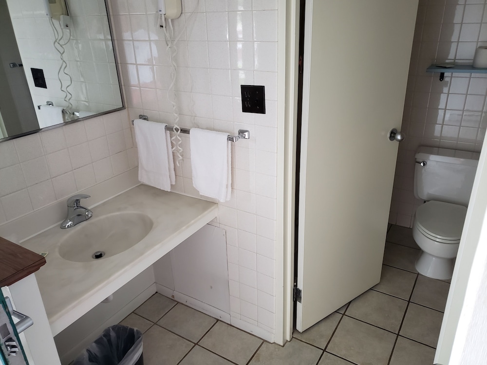 Huntingdon Motor Inn, Altoona: 2020 Room Prices & Reviews | Travelocity