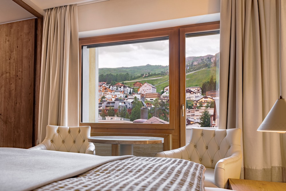 Hotel Arte - Reviews, Photos & Rates | ebookers.ie