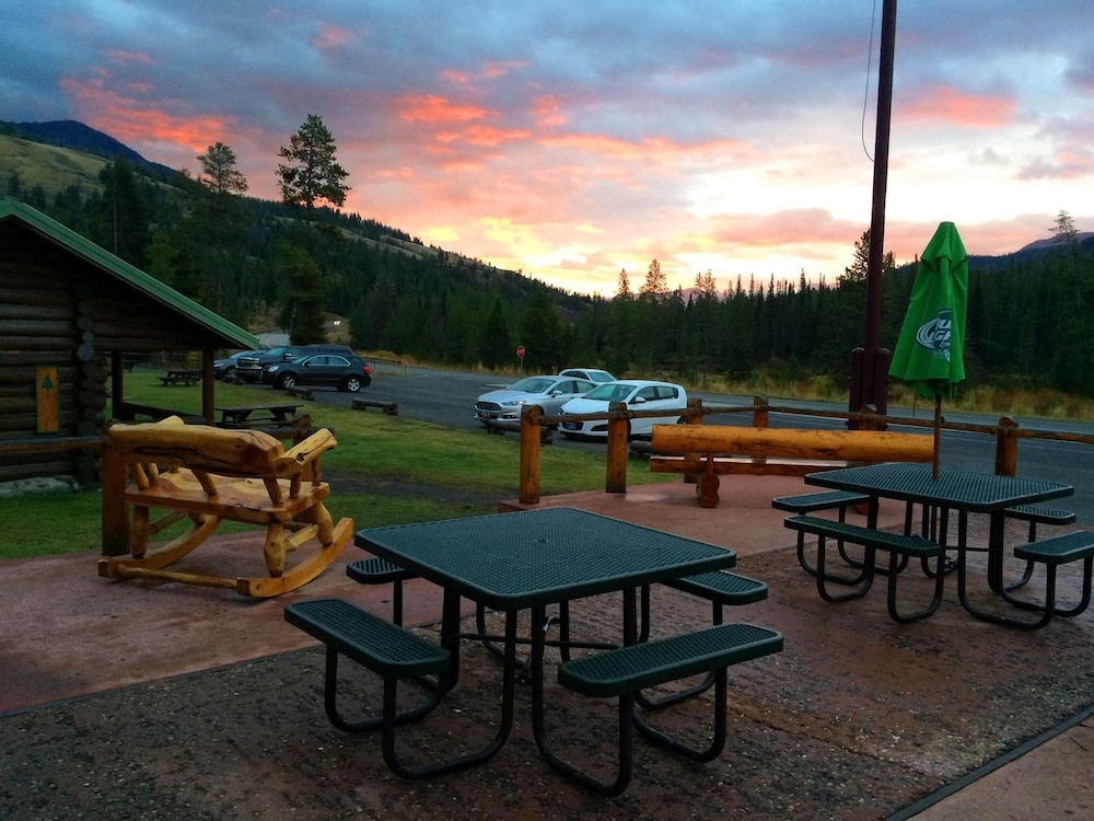 Room Deals for Pahaska Tepee Resort, Cody starting at | Hotwire