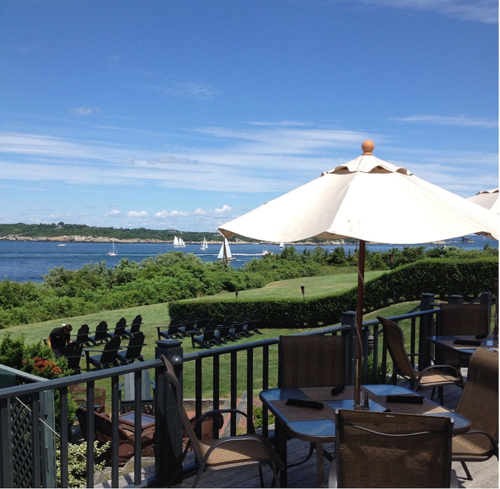 OceanCliff Hotel, Newport: $139 Room Prices & Reviews | Travelocity