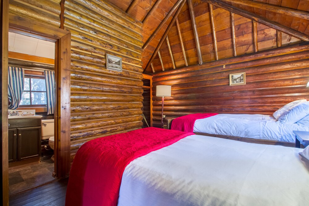 Kootenay Park Lodge: Deals & Reviews (Vermilion Crossing, CAN) | Wotif