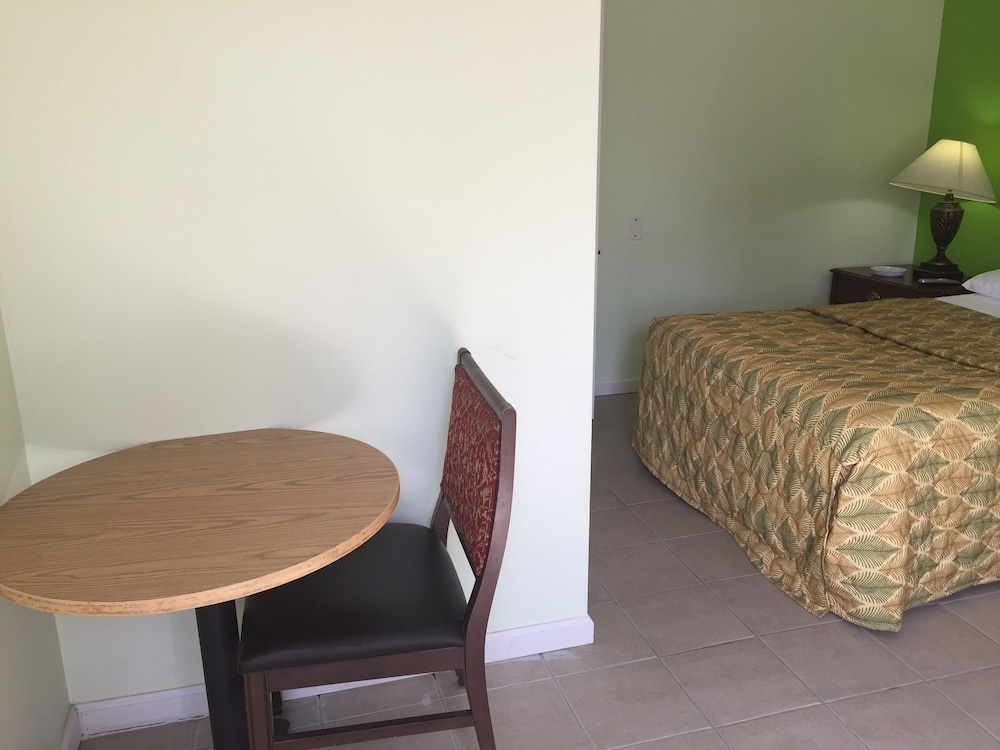 Green Acres Motel Deals & Reviews (Atco, USA) | Wotif