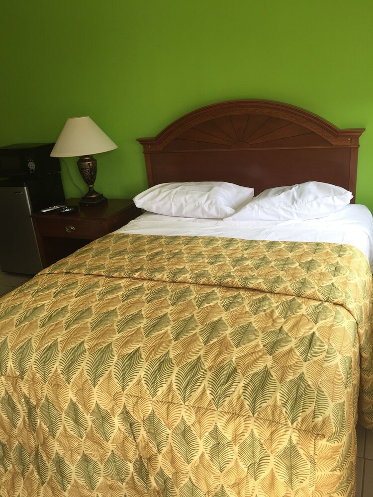 Green Acres Motel Deals & Reviews (Atco, USA) | Wotif