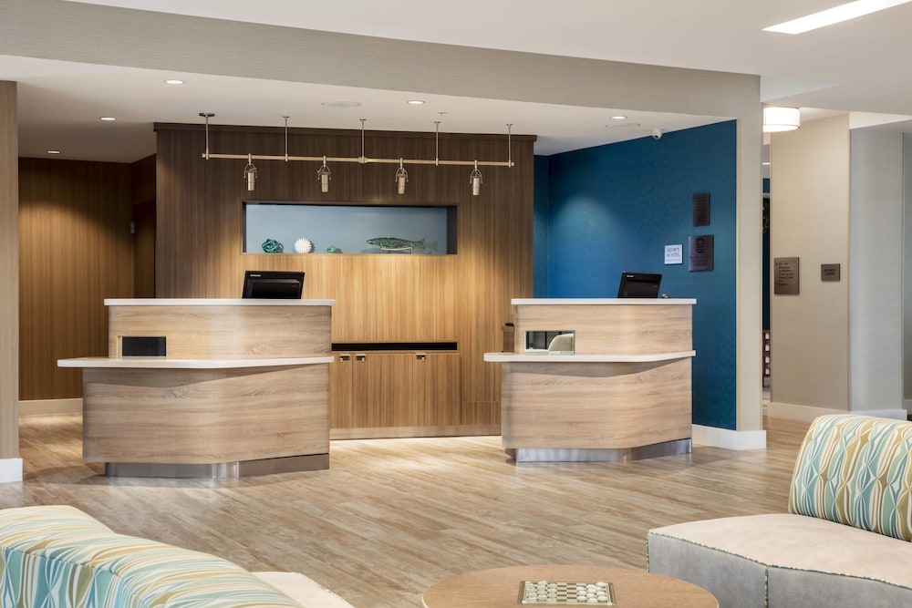 Courtyard by Marriott Marathon Florida Keys in Marathon | Best Rates ...