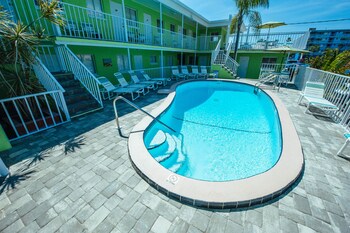 Clearwater Beach Vacations 2019: Package & Save up to $583 | Expedia