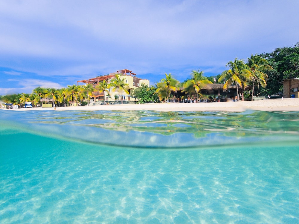 Grand Roatan Caribbean Resort in Roatan | Best Rates & Deals on Orbitz
