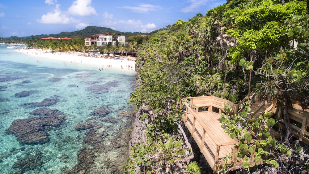 Grand Roatan Caribbean Resort in Roatan | Best Rates & Deals on Orbitz