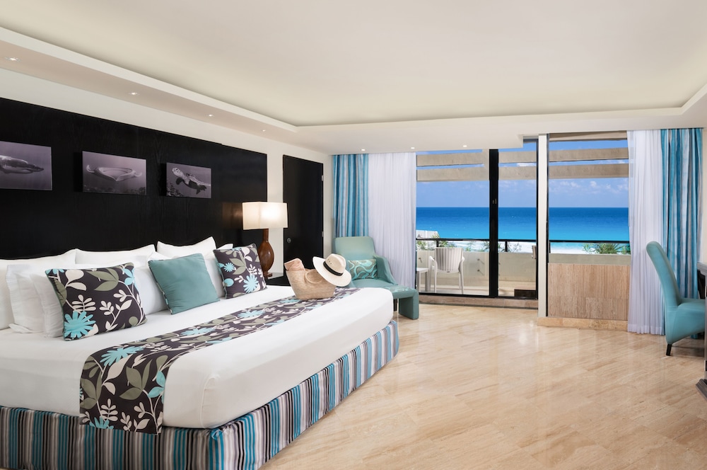 The Pyramid Cancun By Oasis - All Inclusive in Cancun | Best Rates ...