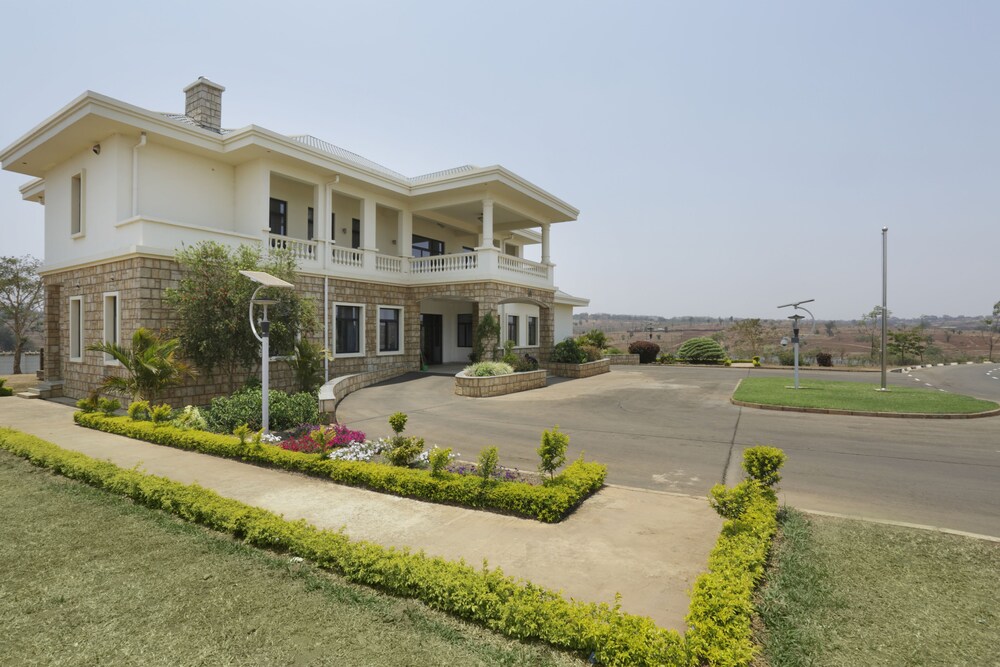 President Hotel, Lilongwe: $238 Room Prices & Reviews | Travelocity