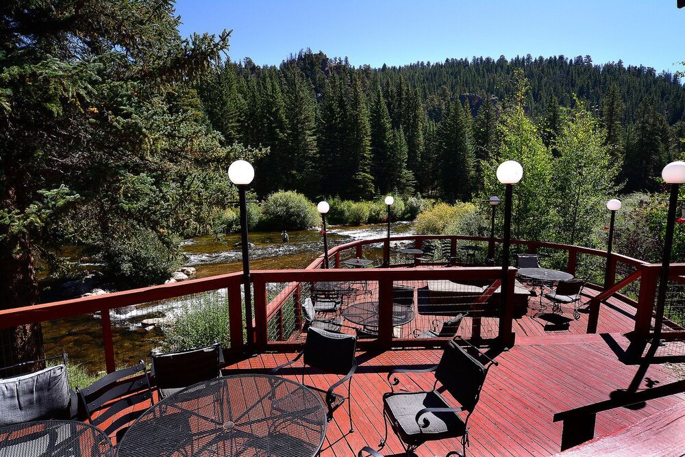 Harmel's Ranch Resort, Almont: Room Prices & Reviews | Travelocity